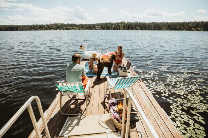 How To Plan The Perfect Low-Key Lake Weekend This Summer - The Mandagies
