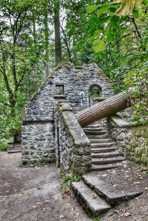 The 12 Most Haunted Places In Oregon - The Mandagies