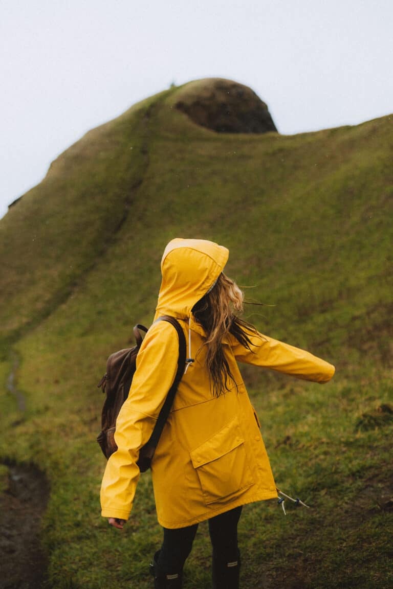 The Ultimate PNW Packing List (For All Seasons) - The Mandagies