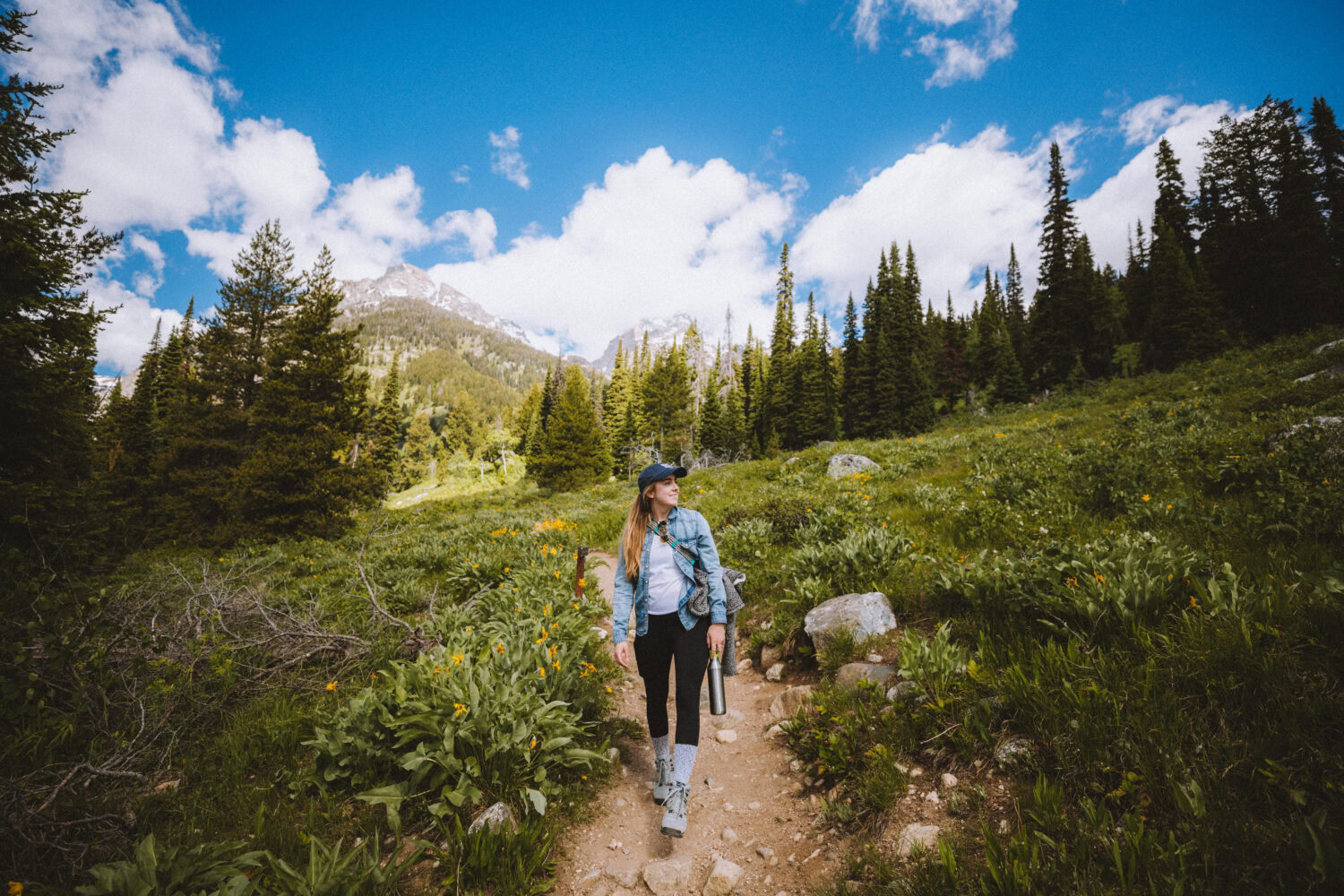 16 Essential Hiking Tips for Beginners - The Mandagies
