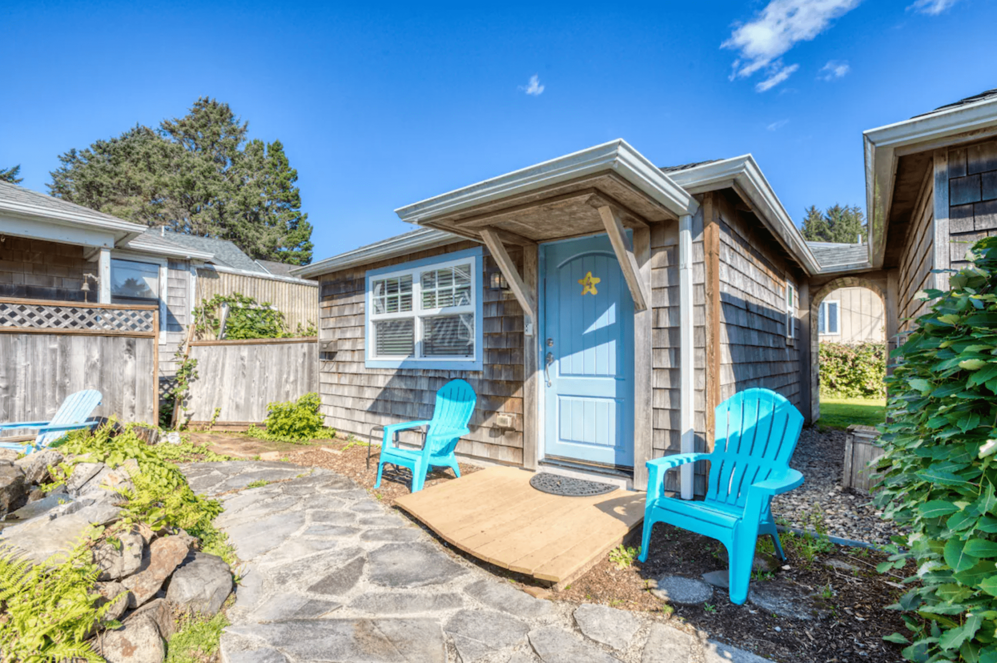 13 EPIC Cabin Rentals on the Oregon Coast - The Mandagies